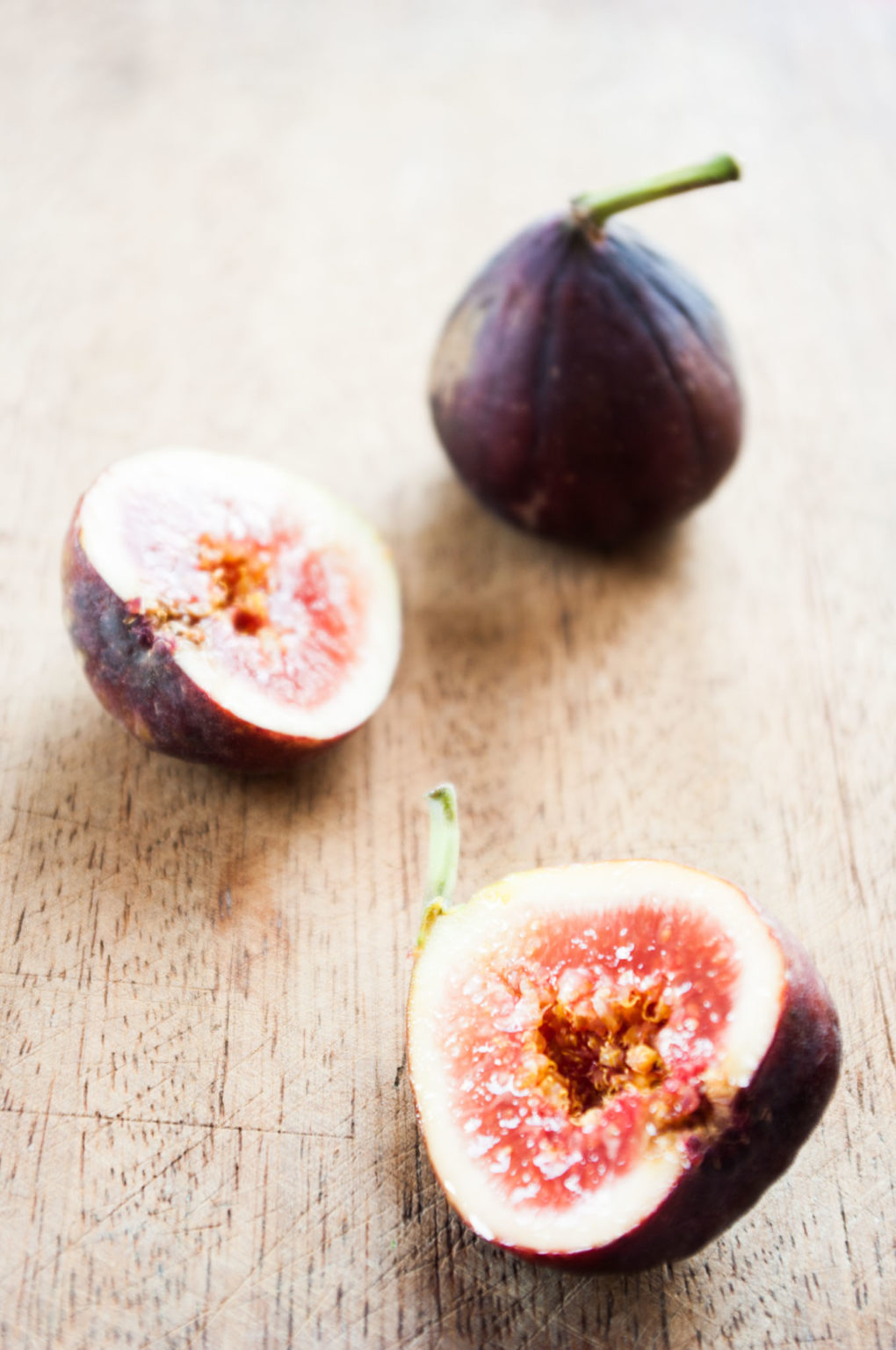 Baked figs with balsamic • Delicious from scratch