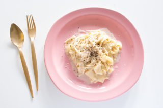 Cacio e pepe pasta • Delicious from scratch