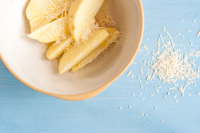 Parmesan potato wedges • Delicious from scratch