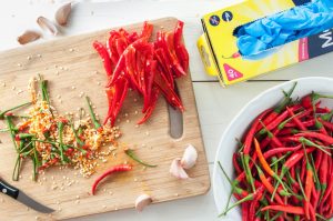 Homemade chilli sauce • Delicious from scratch